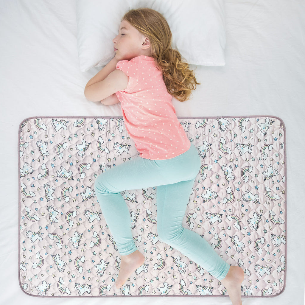 Organic Bamboo Incontinence Pads for Kids - Unicorn | Wovenx